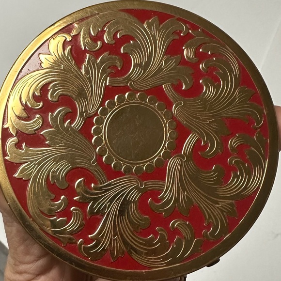 Rex 5th Avenue | Makeup | Vintage Rex 5th Avenue Red And Gold Brass ...